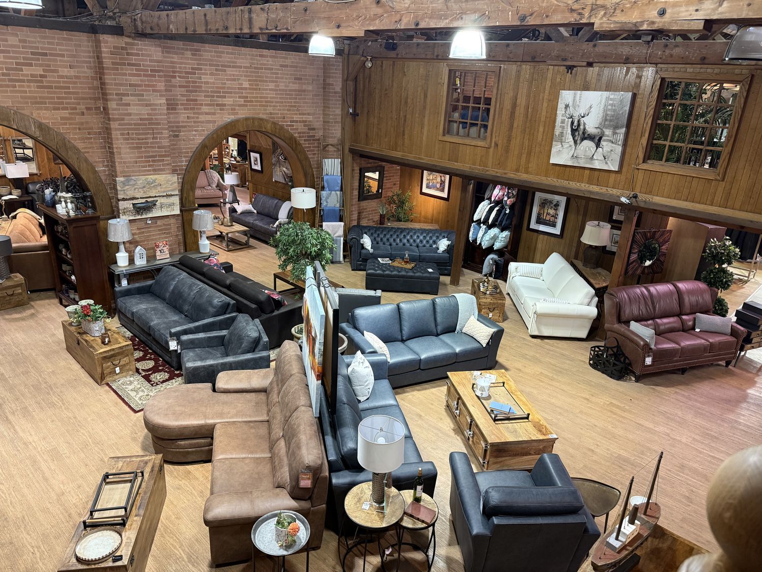 Hide House - Danbury Global