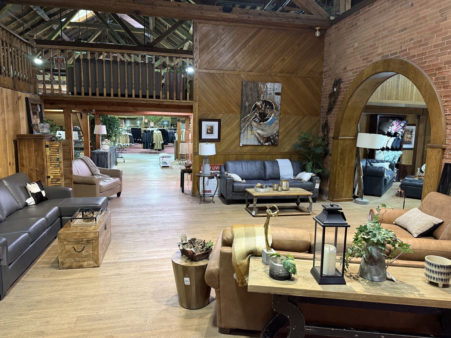 Hide House - Danbury Global